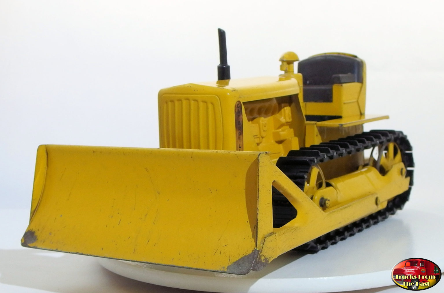 Doepke 1953 Caterpillar D6 Bulldozer - Trucks From The Past