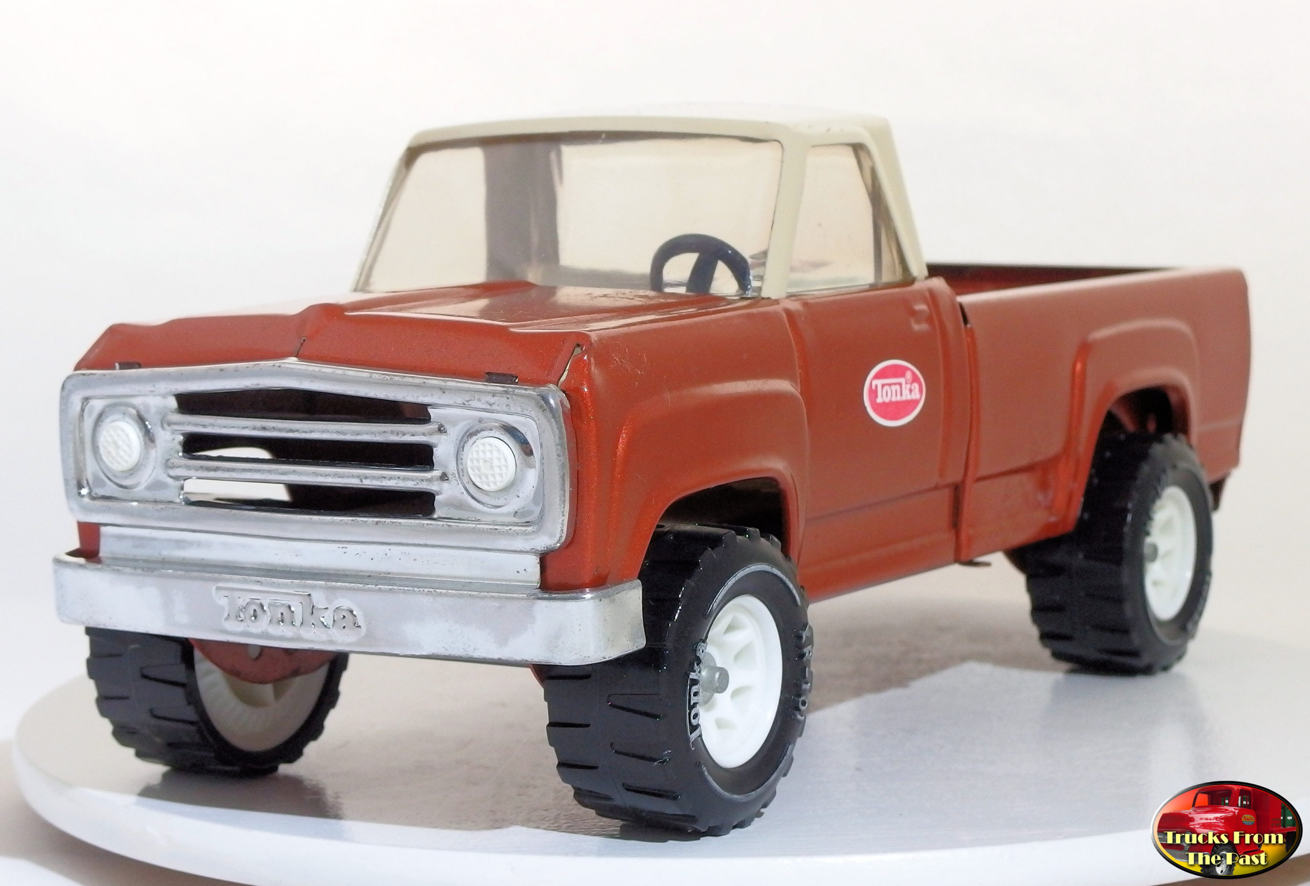 Tonka 1977 Style-Side Pickup #2360 - Trucks From The Past